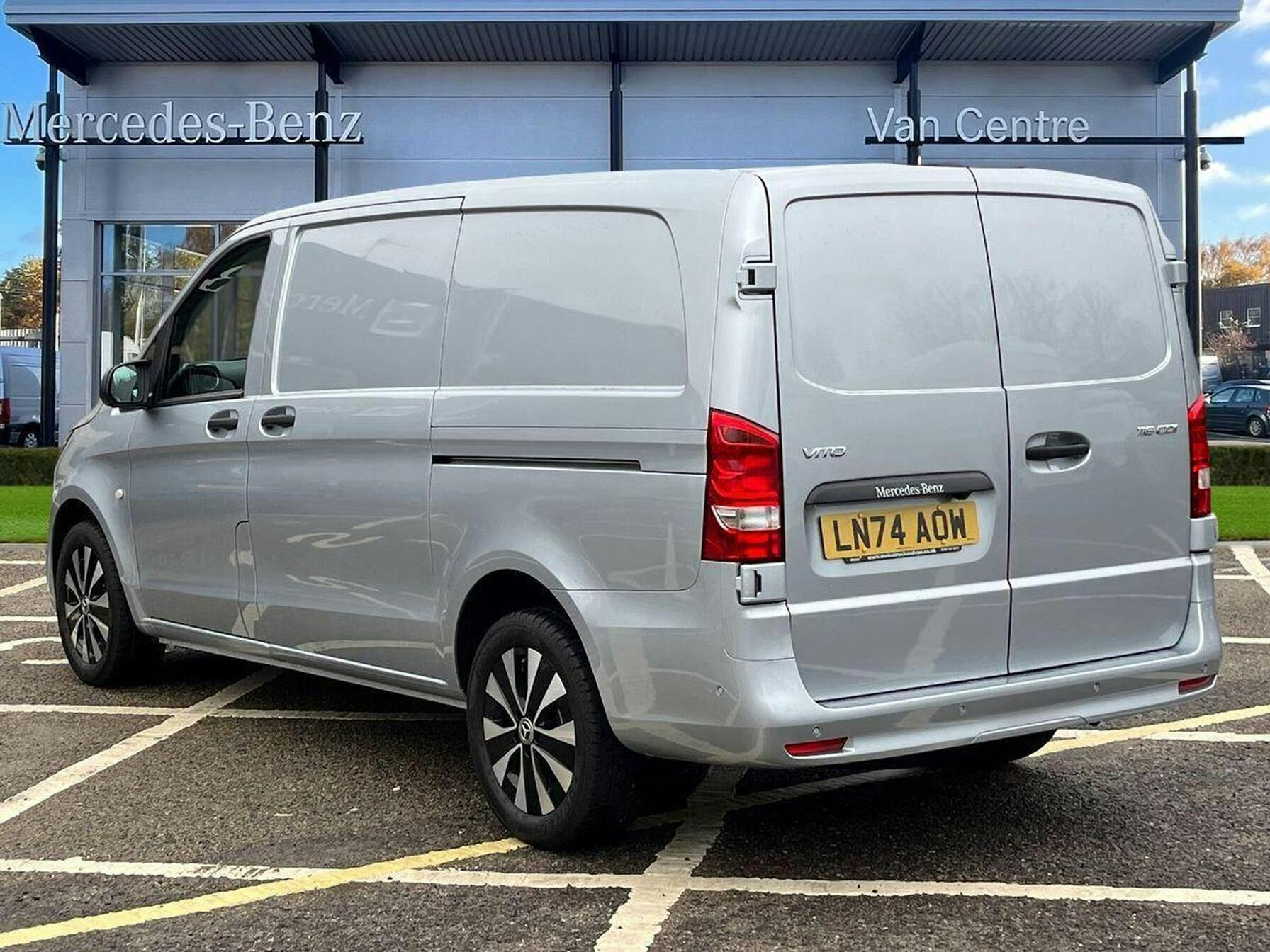 Mercedes-Benz Vito 2.0 116 Cdi Select Panel Van 6dr Diesel G Tronic Rwd ...